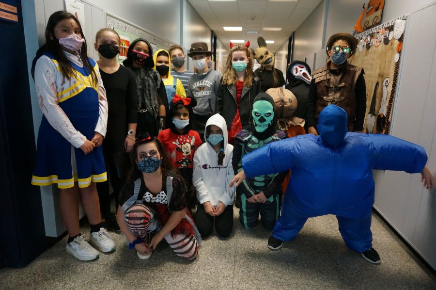 Upstate Images - 2022 Solvay Middle School cd | Entourage Yearbooks Link